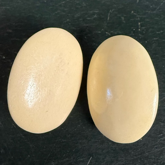 Jewelry | Vintage 199 Off White Lucite Oval Earrings | Poshmark